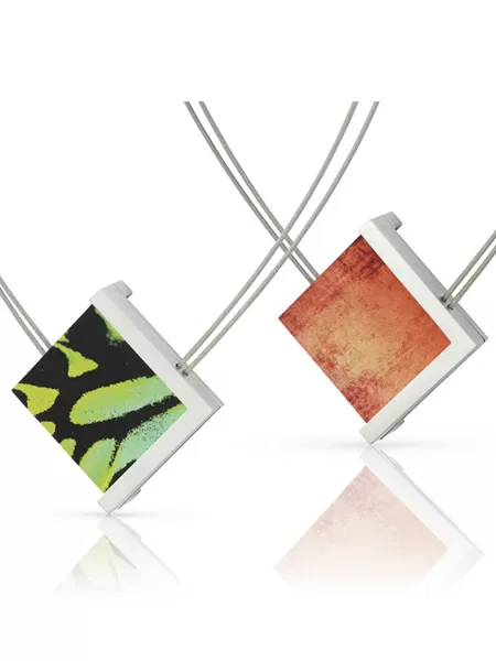 Clic collier C178 staaldraad met gekleurde amulet