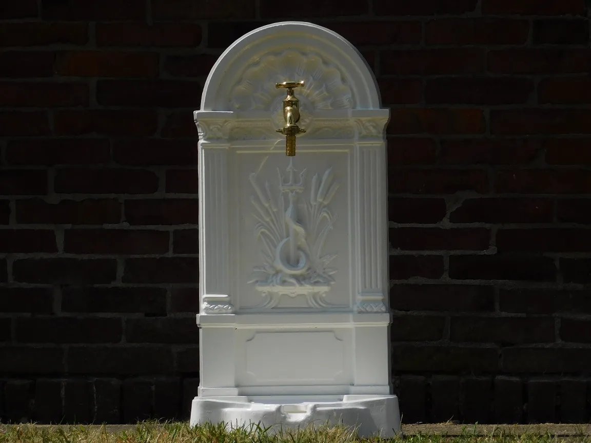 Freistehender Springbrunnen, Aluminium, weiß, schwere Ausführung