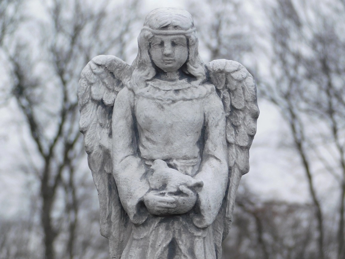 Staande engel - stenen beeld - 45 cm - tuindecoratie