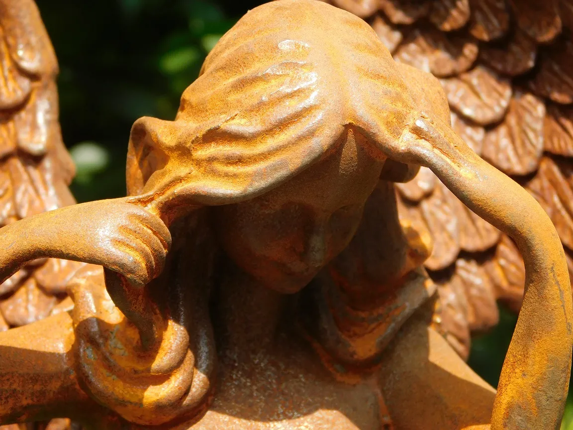 Engelstatue stehend, schwere Vollguss-Statue - Houseandgarden.shop - dé ...