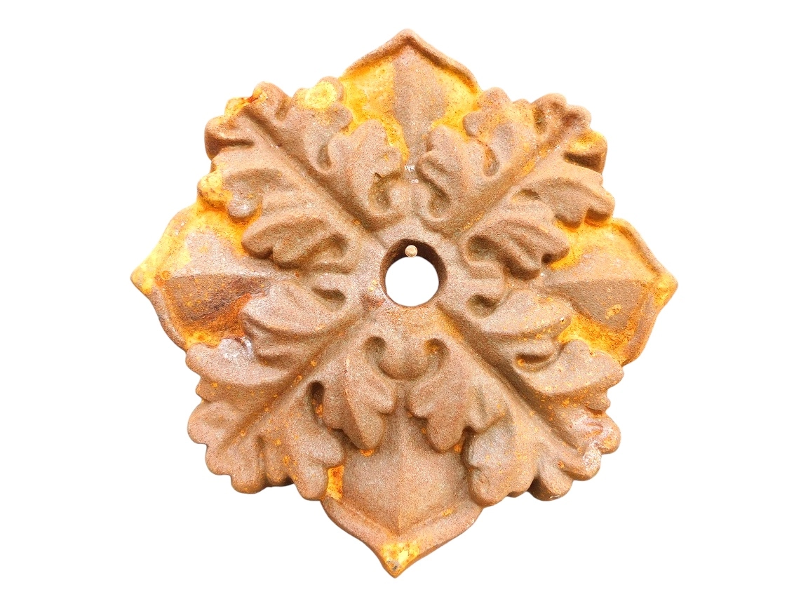 Muuranker in rozet vorm - met bladeren - rustiek bruin