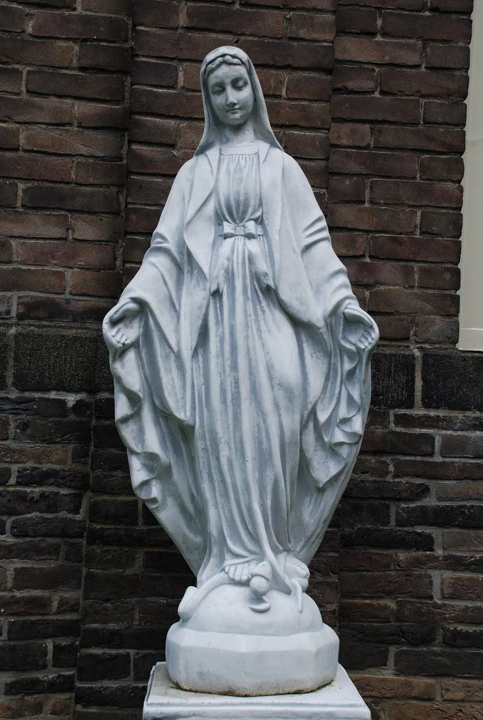 Maria - stenen beeld - 115 cm - met strik - klassiek wit
