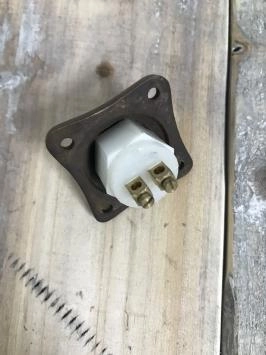 Quadratische Klingel aus patiniertem Messing - hochwertige Türklingel - Houseandgarden.shop ...