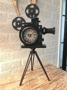 Nostalgische en decoratieve klok, als een oude filmcamera ...